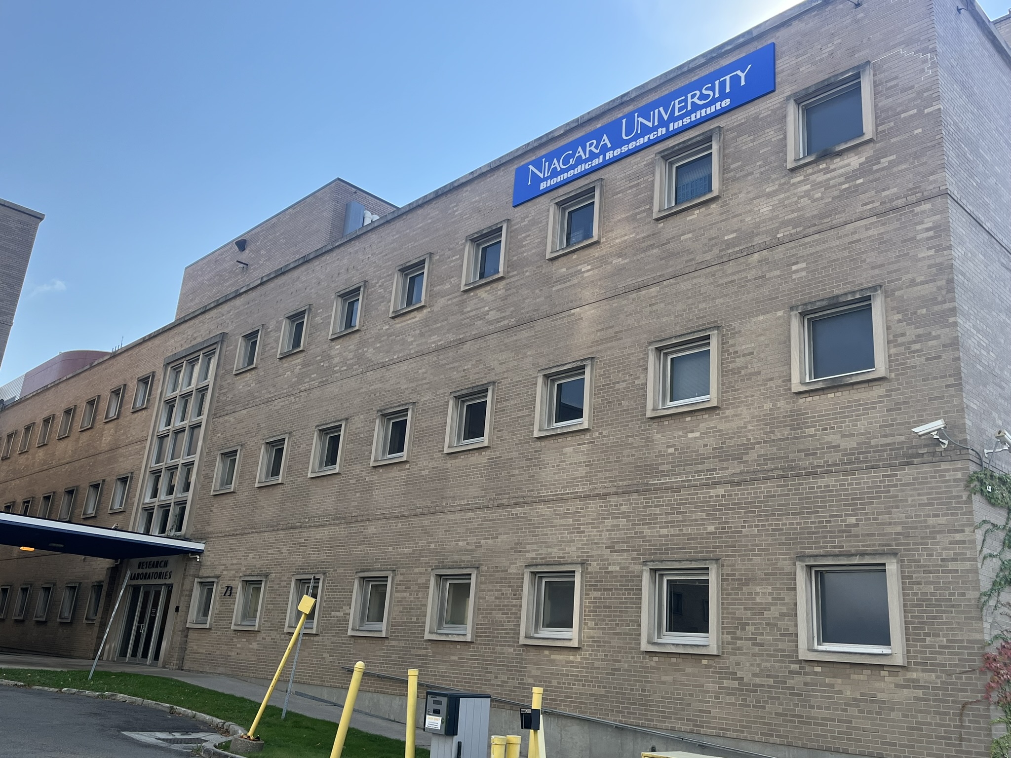 Sign added to our lab - Niagara University Biomedical Research Lab